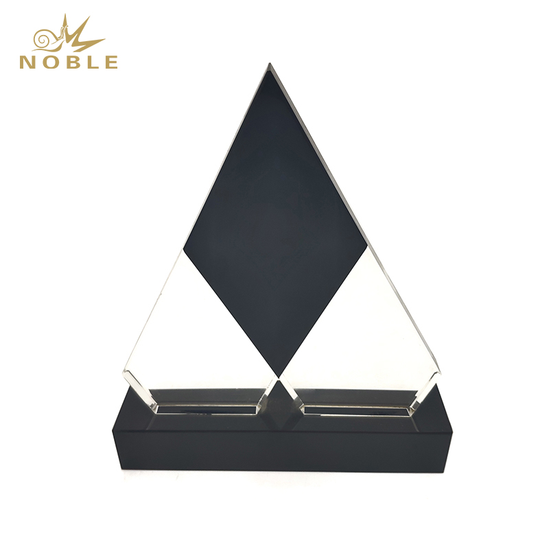 Noble Free Engraving Custom Crystal Pyramid Plaque Awards - Buy Pyramid ...