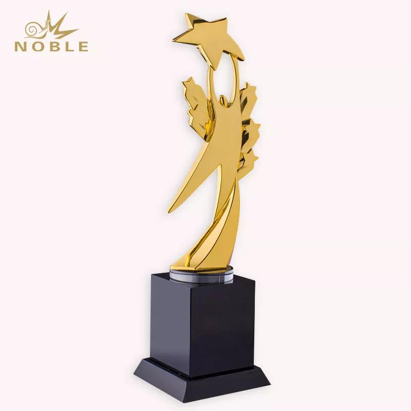 New Design Creative Metal Star Trophy Custom Figurine Award - Buy Metal ...